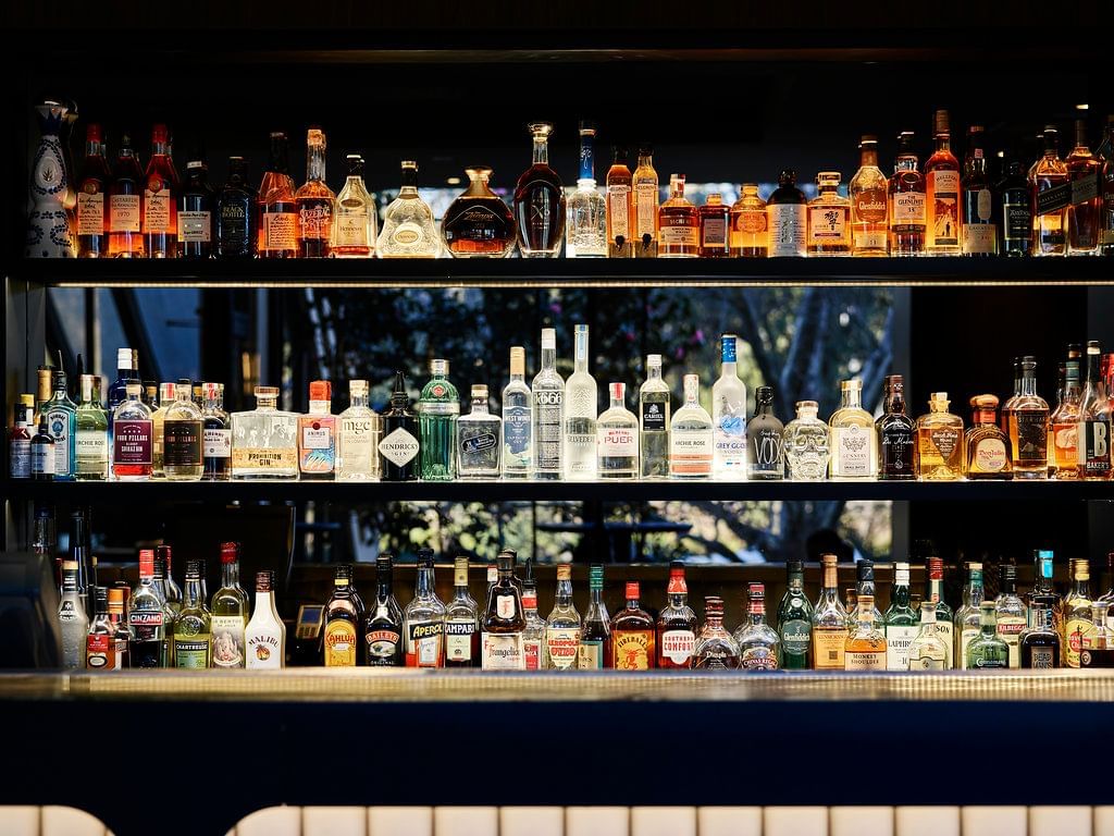 The Cliveden Bar & Dining | Pullman Melbourne Restaurant