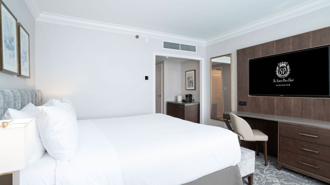 Sutton Room, 1 King Bed | Vancouver Hotel Rooms & Suites