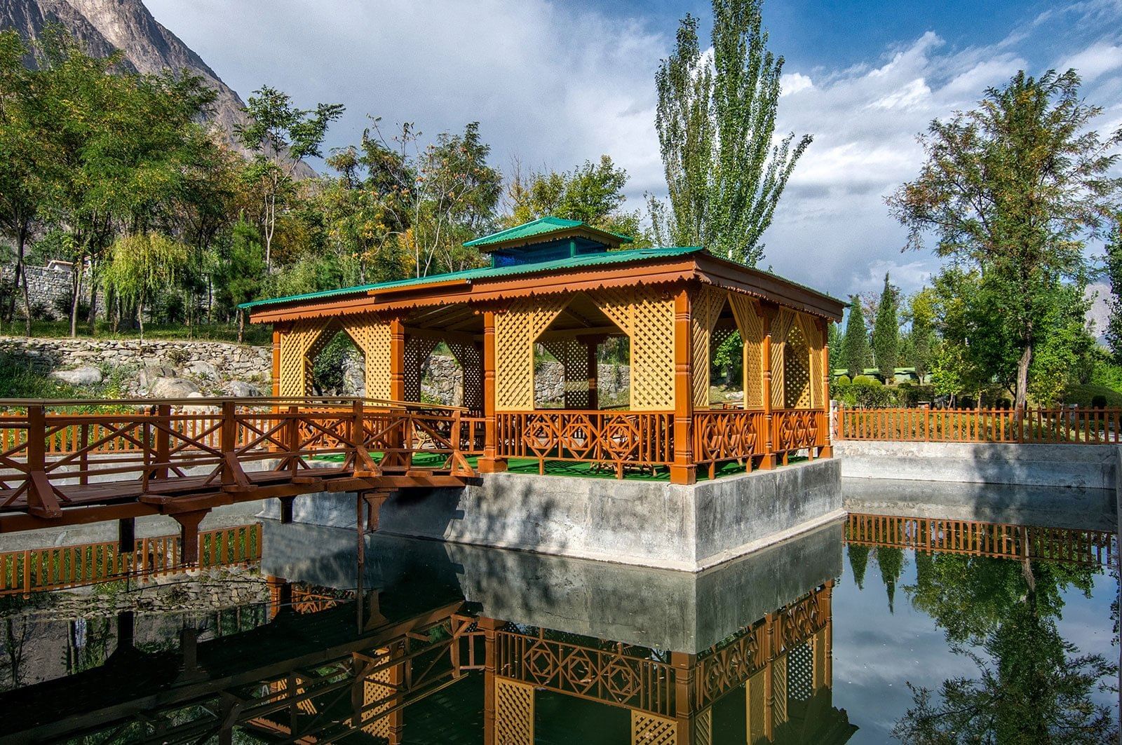 Gilgit Travel Guide | Karakoram Mountain Range