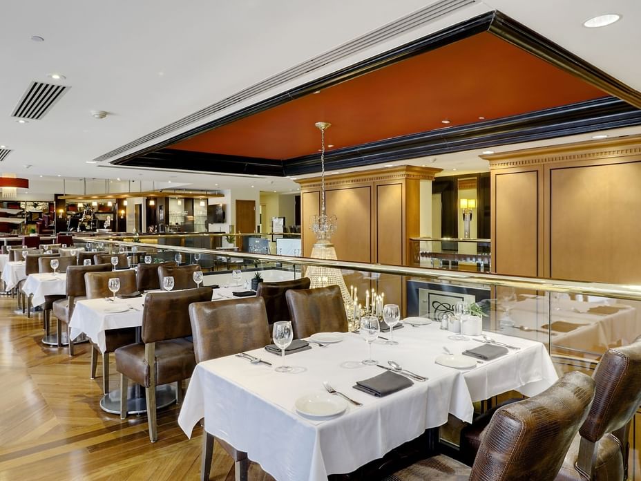 Le Mezz Bistro Bar | Dining at Le Cantlie Suites