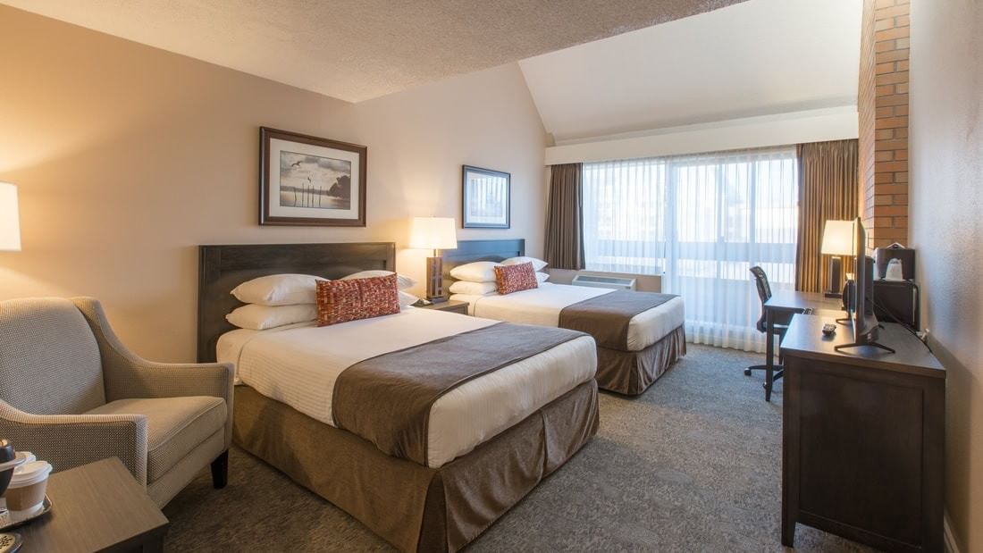 Traditional With 2 Queen Beds | Embassy Inn Victoria