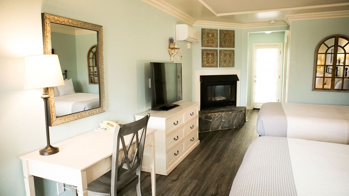 Hotel Rooms & Suites on Moonstone Beach - Sea Otter Inn