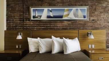 Queen Atrium View - Harborside Inn - Boston