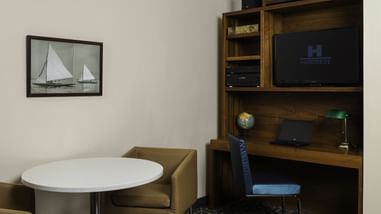 King Atrium View - Harborside Inn - Boston