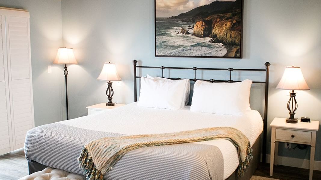 Hotel Rooms & Suites on Moonstone Beach - Sea Otter Inn