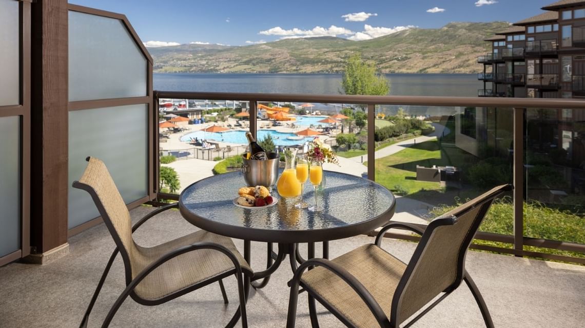 One Bedroom Suite Premium Lake View | Cove Lakeside Resort