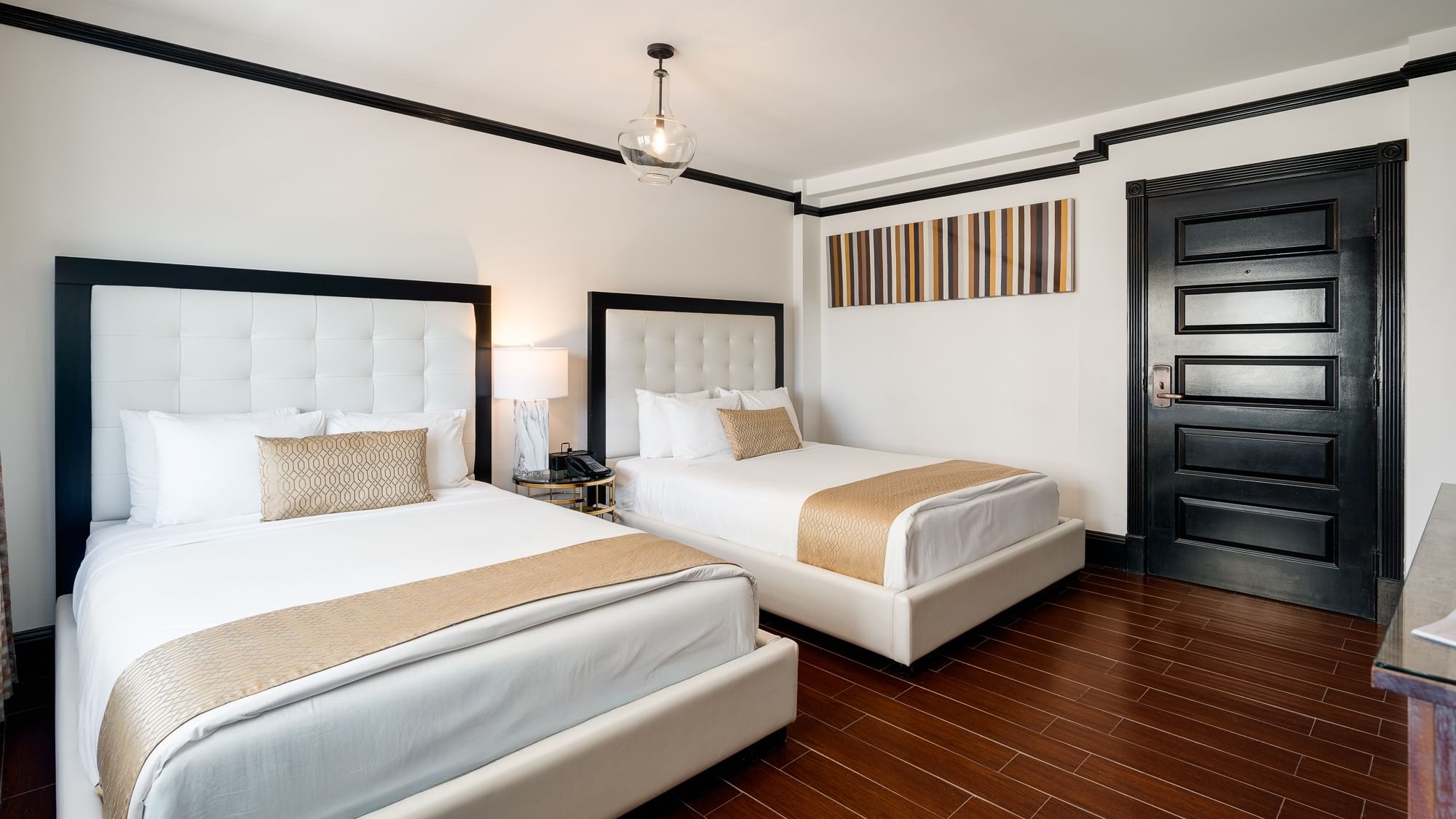 Classic DoubleQueen Room | Hotel Croydon Miami Beach