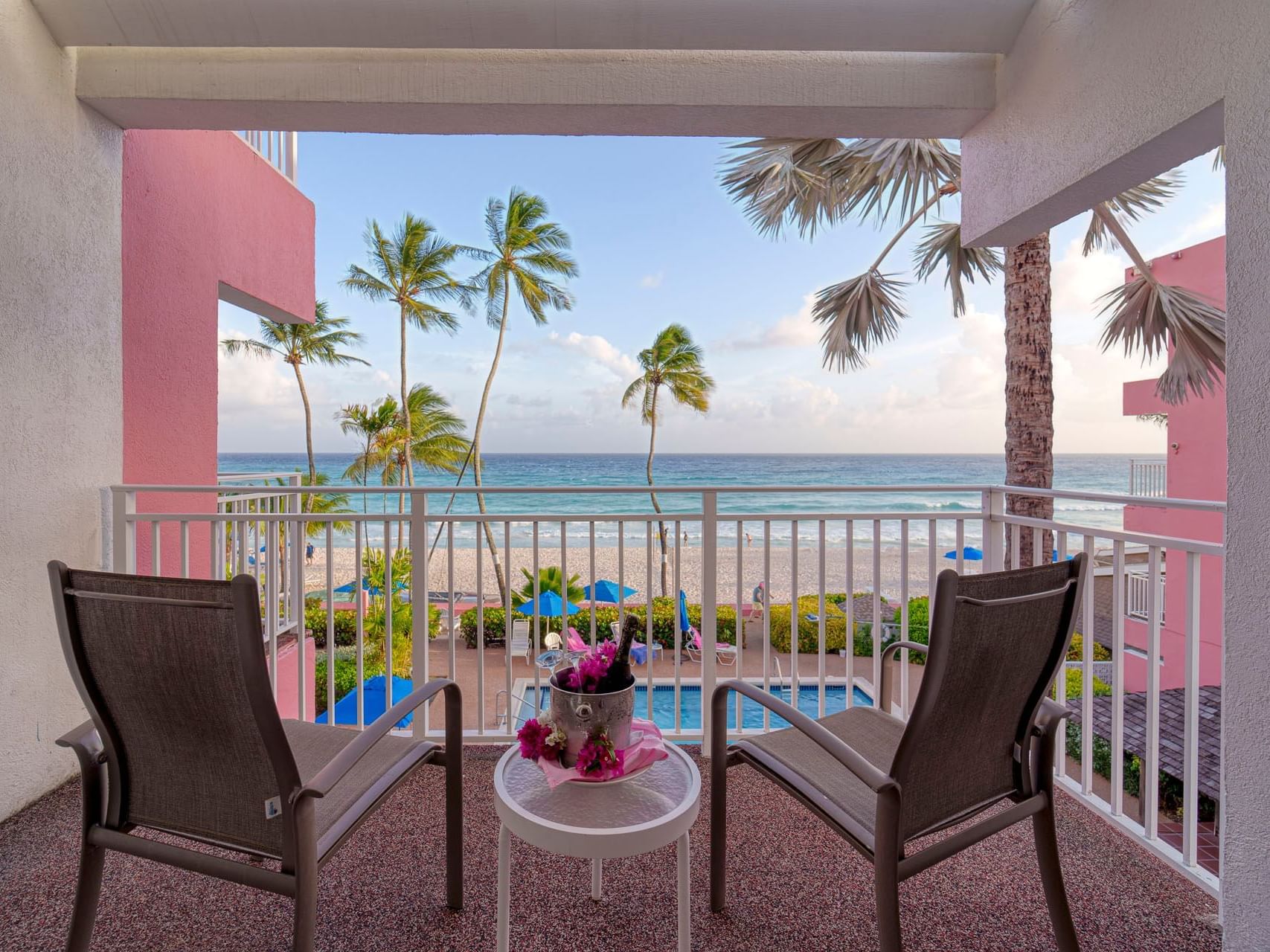 Luxury Suite | Southern Palms Beach Club Resort & Hotel Accommodation