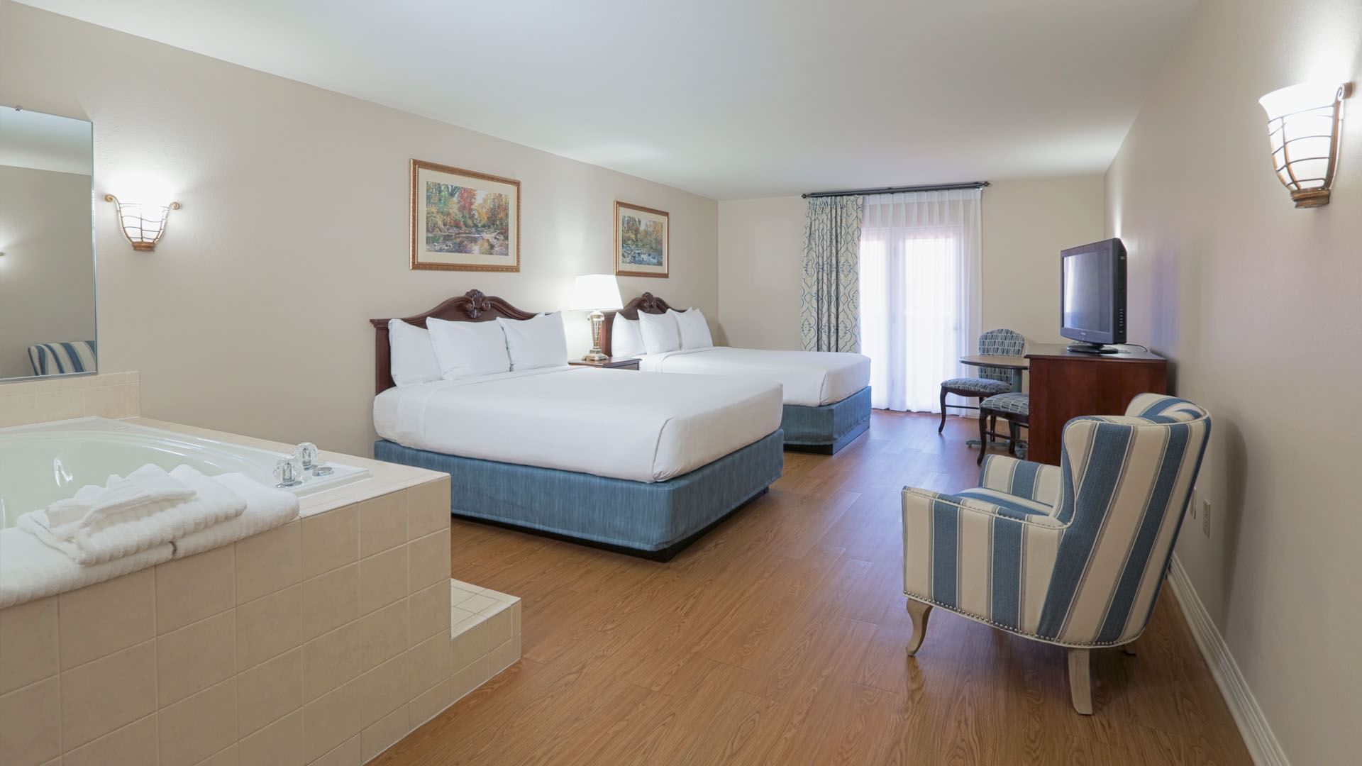 Superior Queen Room with Jacuzzi Water Park and Mountain View | Music ...
