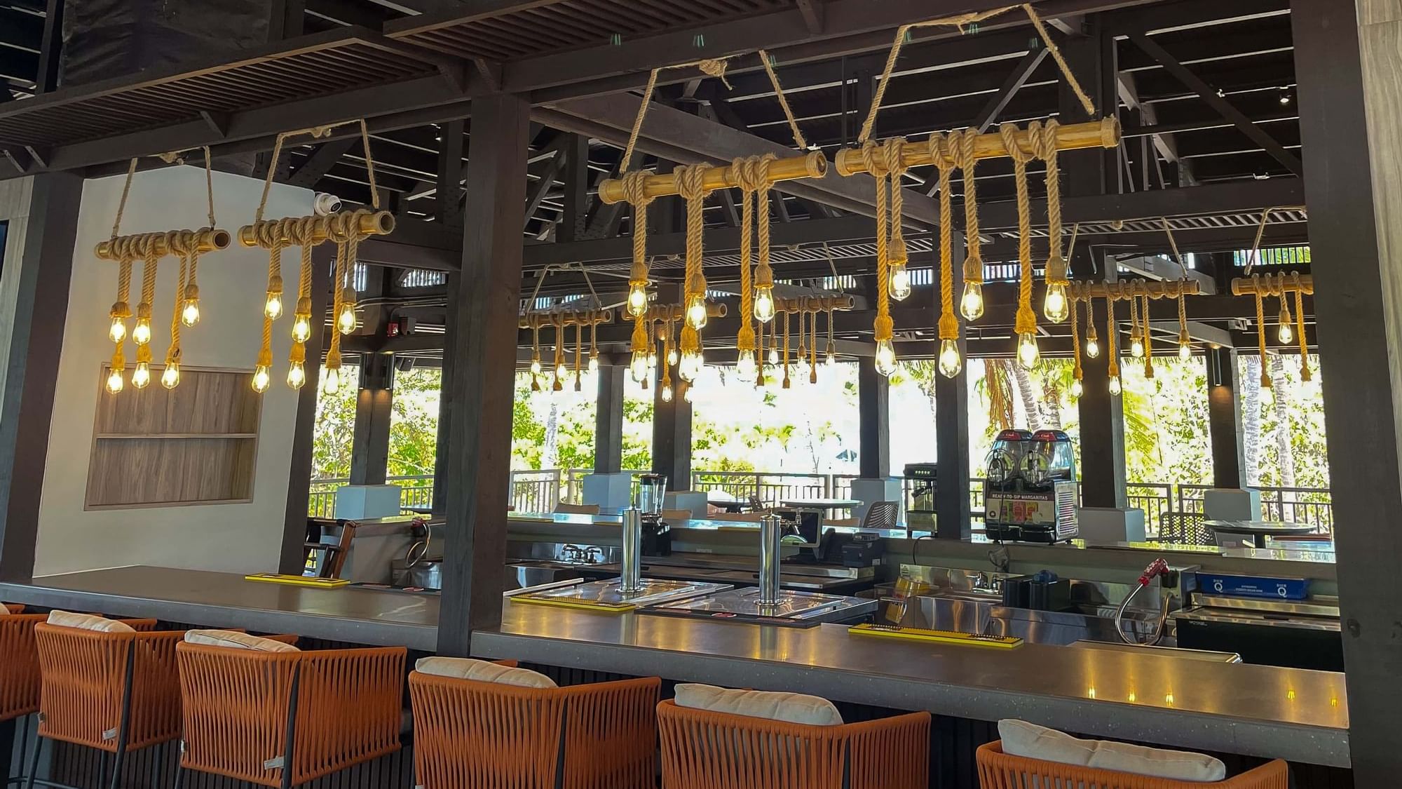 Palomino Bar & Restaurant | El Conquistador Resort