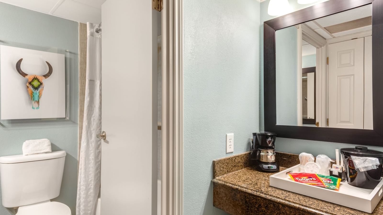 Double Queen Pool View in San Antonio - Riverwalk Plaza Hotel