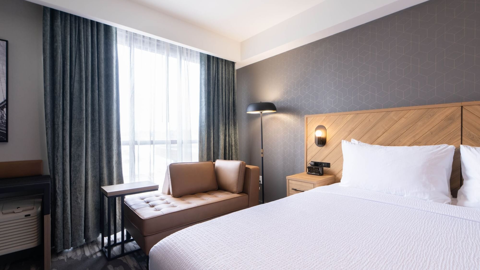 Standard Room, 1 King Bed | Sandman Signature Dartmouth Hotel