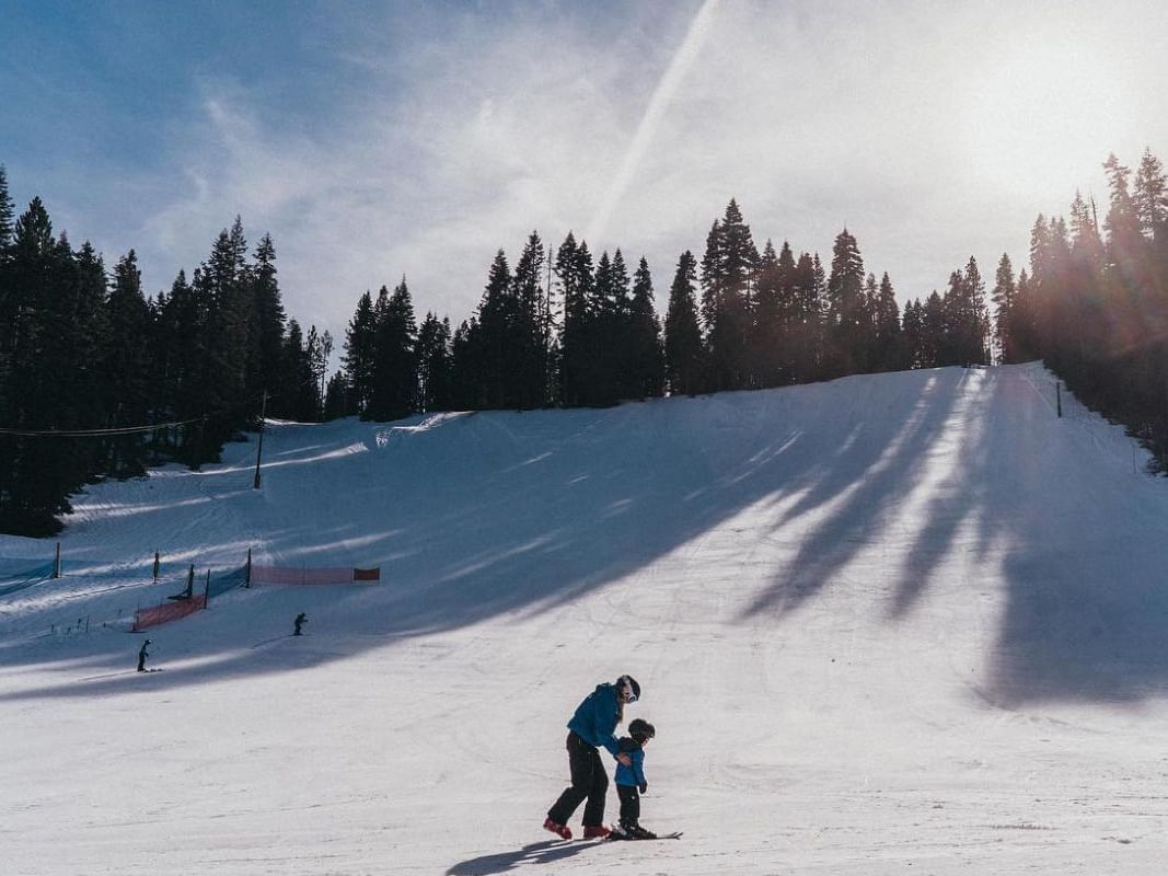 Ski and snowboard lessons | Granlibakken Tahoe