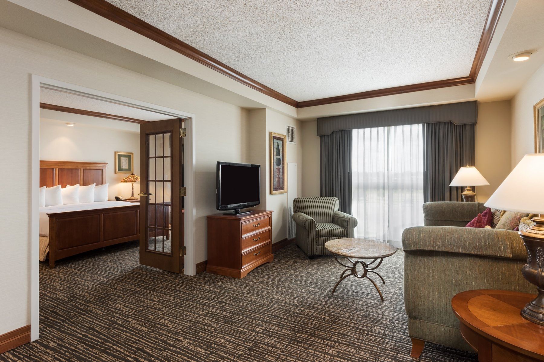 Hotel Topeka at City Center - Discover Our First Class Topeka Hotel