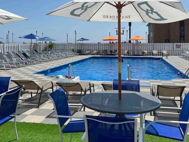 Berkeley Pool & Cabana Club - Dining at Berkeley Oceanfront Hotel