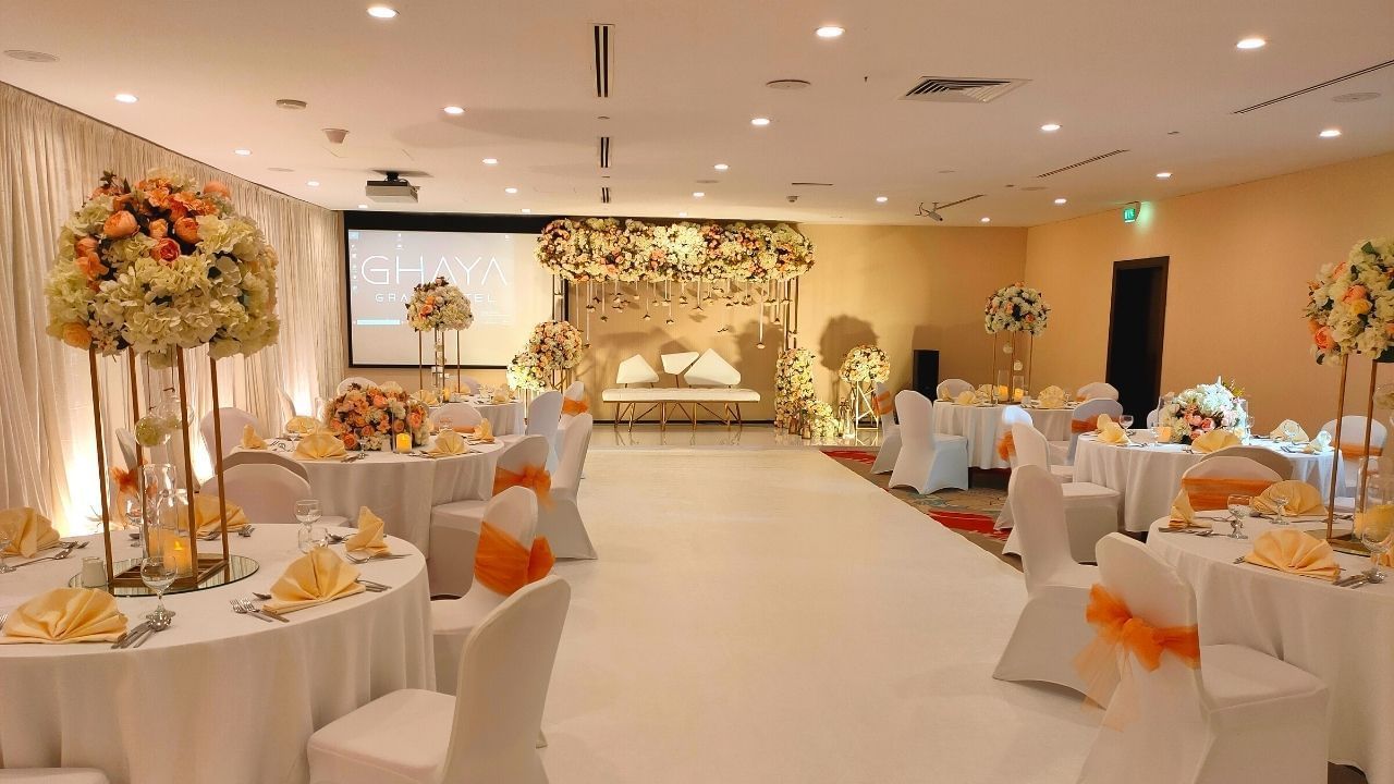 Meeting Rooms In Dubai Wedding Venues Dubai Vintage Grand Hotel meeting-rooms-in-dubai-wedding-venues-dubai-vintage-grand-hotel
