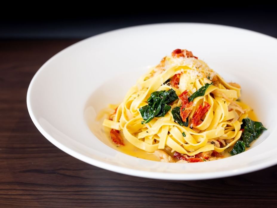 Stein Collection Dining | On-Mountain Options Nearby