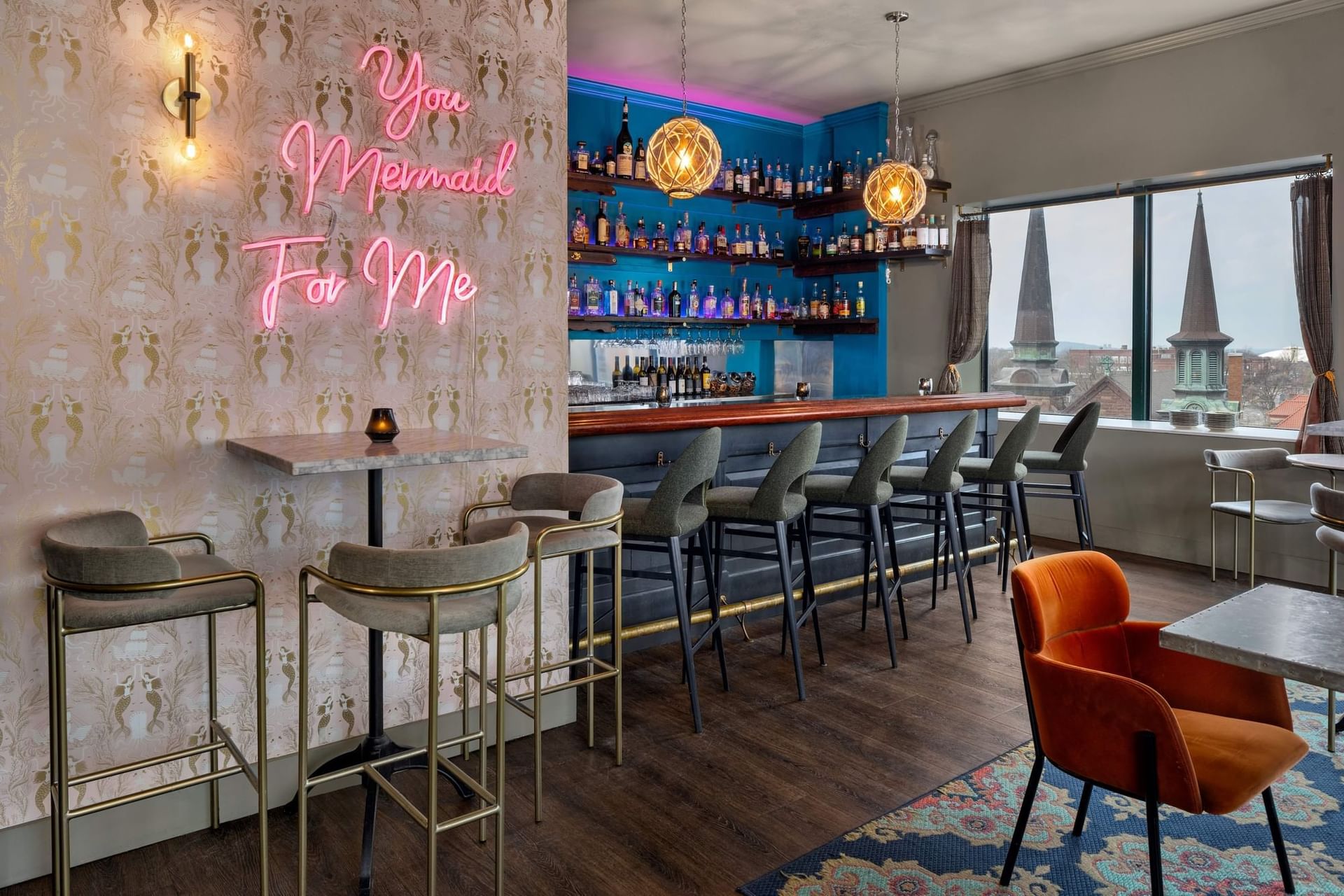 Restaurant, Bar & Lounge in Marquette MI | Landmark Inn