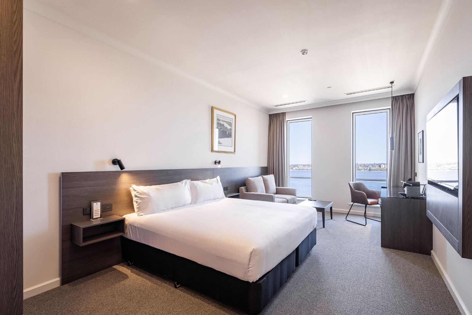 Luxury Accommodation in Perth CBD | Duxton Hotel Perth