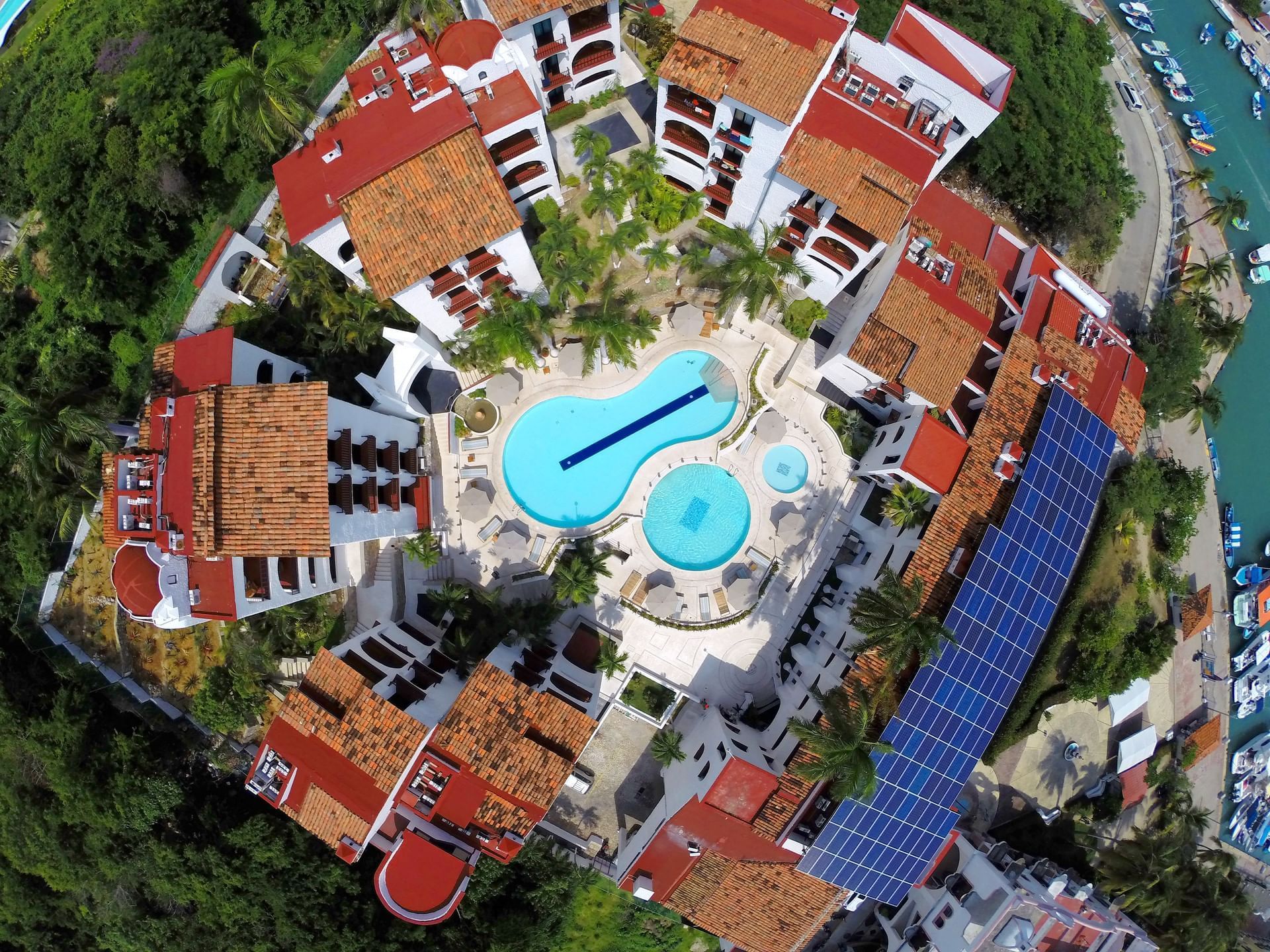Hotel Marina Resort Huatulco - Beach Hotel