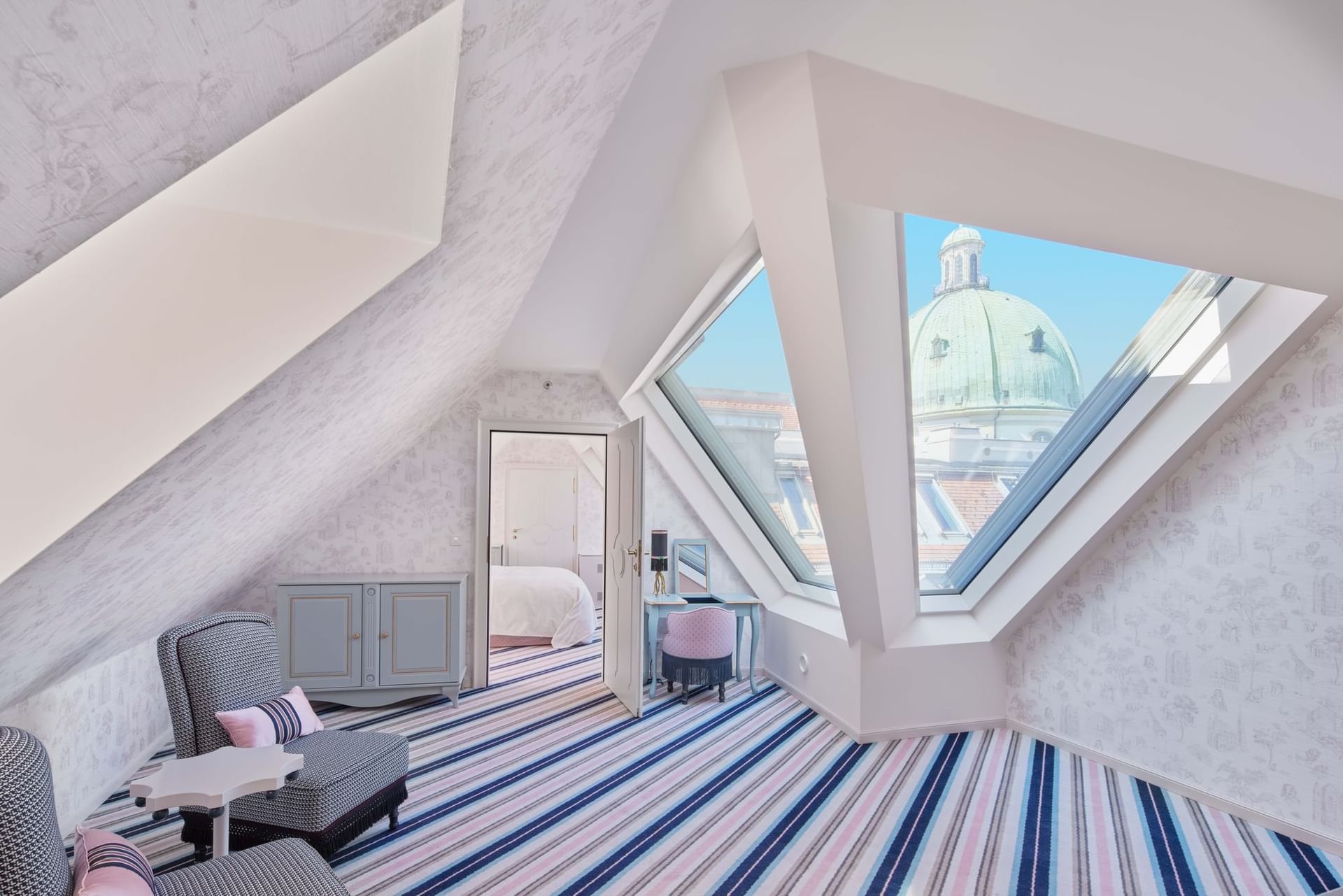 Direct Booker Benefits at THE LEO GRAND Vienna