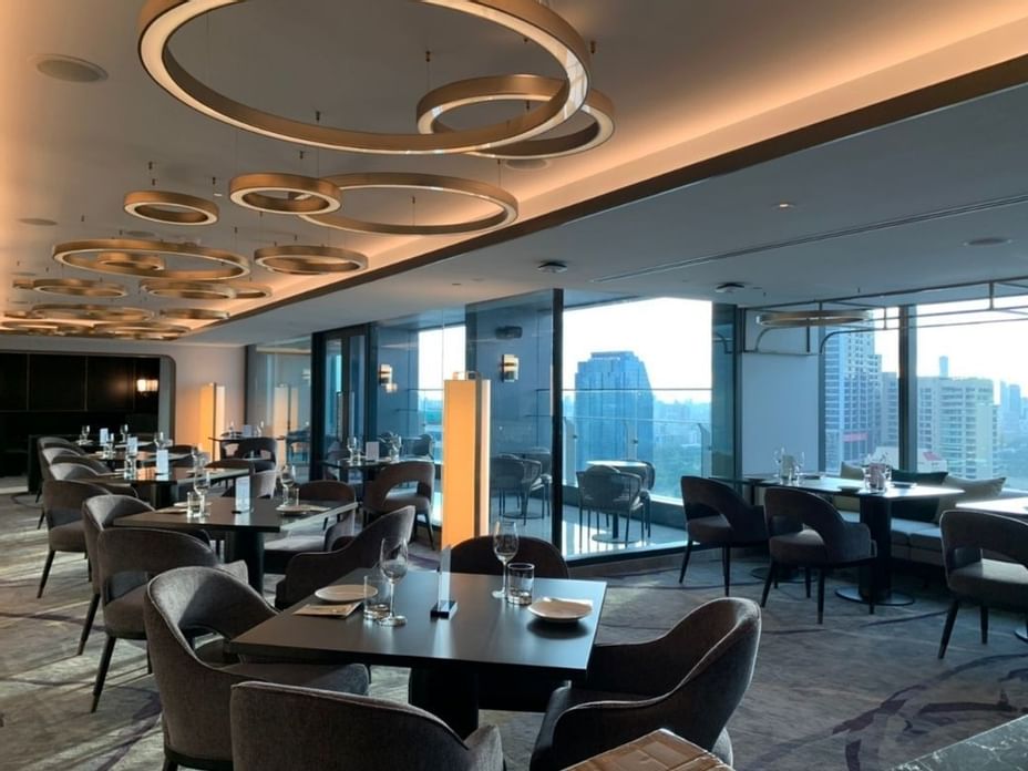 Carlton Club Lounge |Carlton Hotel Bangkok Sukhumvit