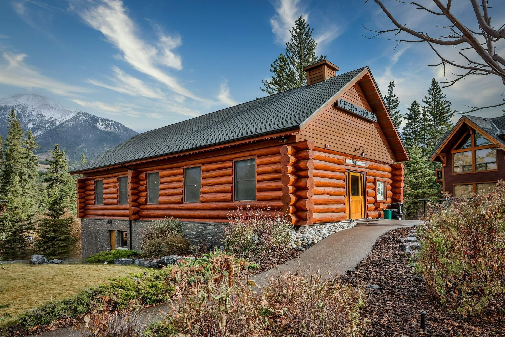 Canmore Wedding Venues | Spring Creek Vacations