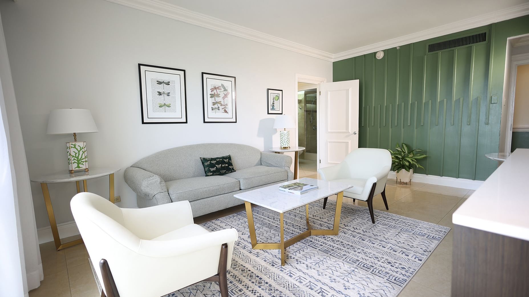One Bedroom Suite | The Courtleigh Hotel and Suites
