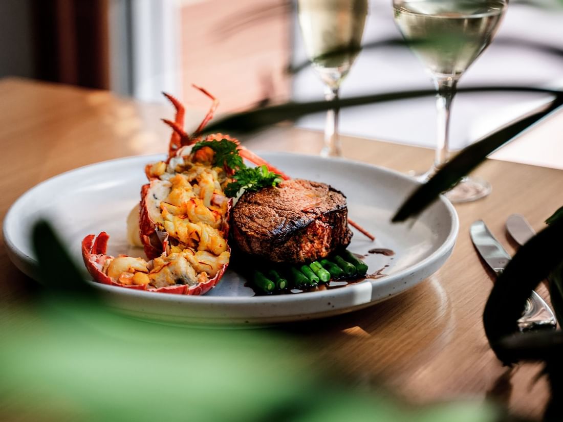 Coco's Kitchen + Bar restaurant | Pullman Cairns International