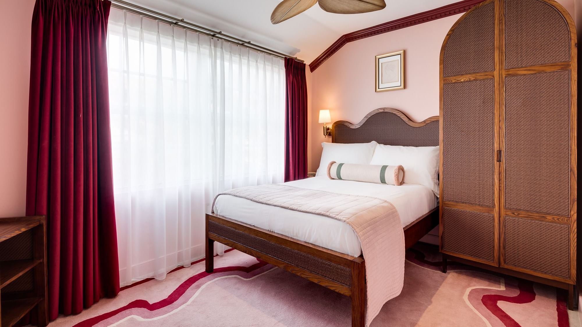 Superior Queen Room | South Beach Accommodation | Esmé