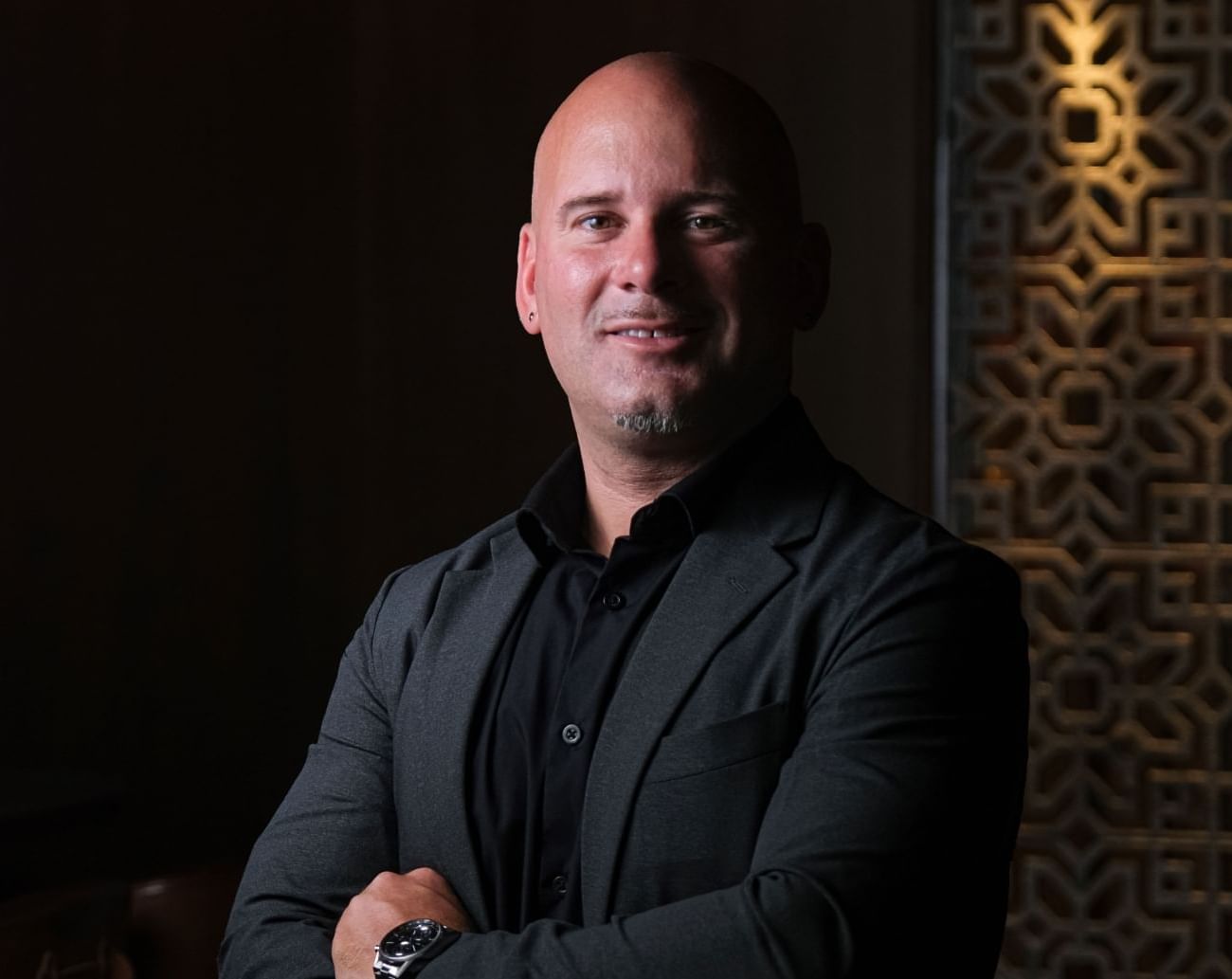 2 Lam Son Martini Bar At Park Hyatt Saigon