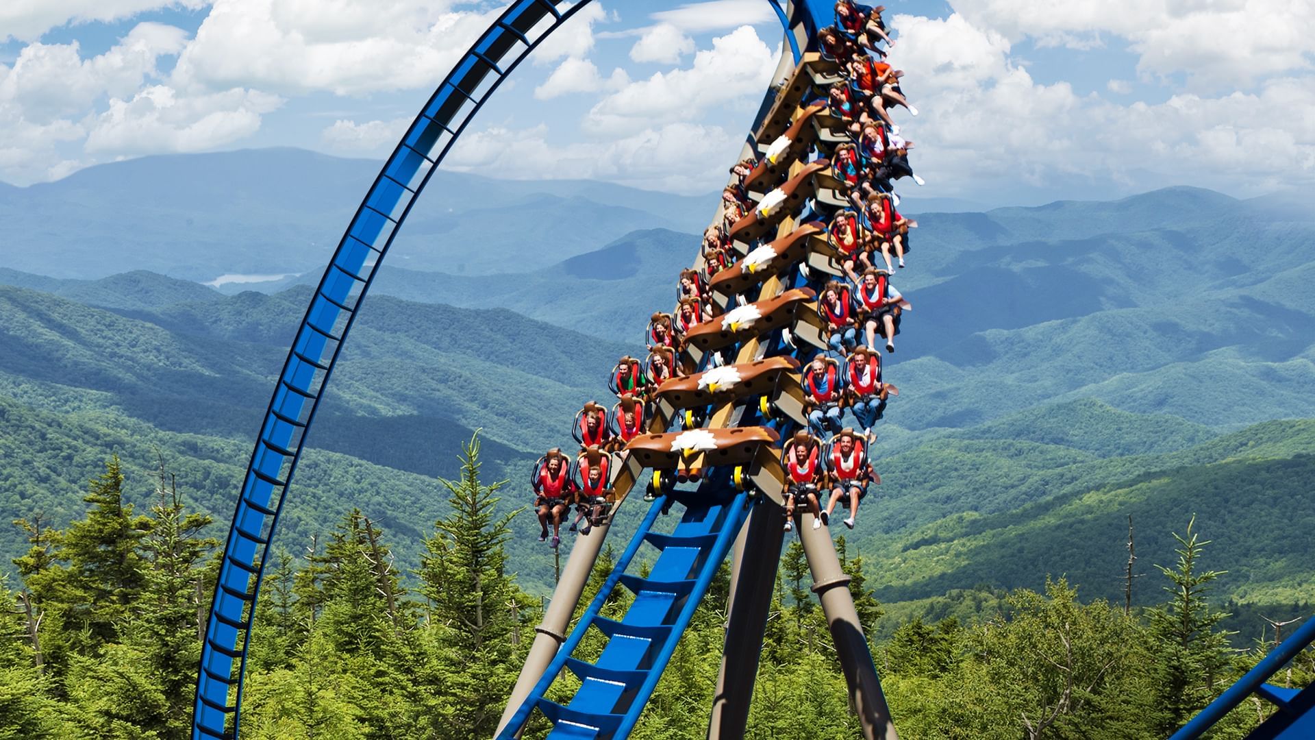 Dollywood Smoky Mountain Attractions Dollywood Summer Season 2021