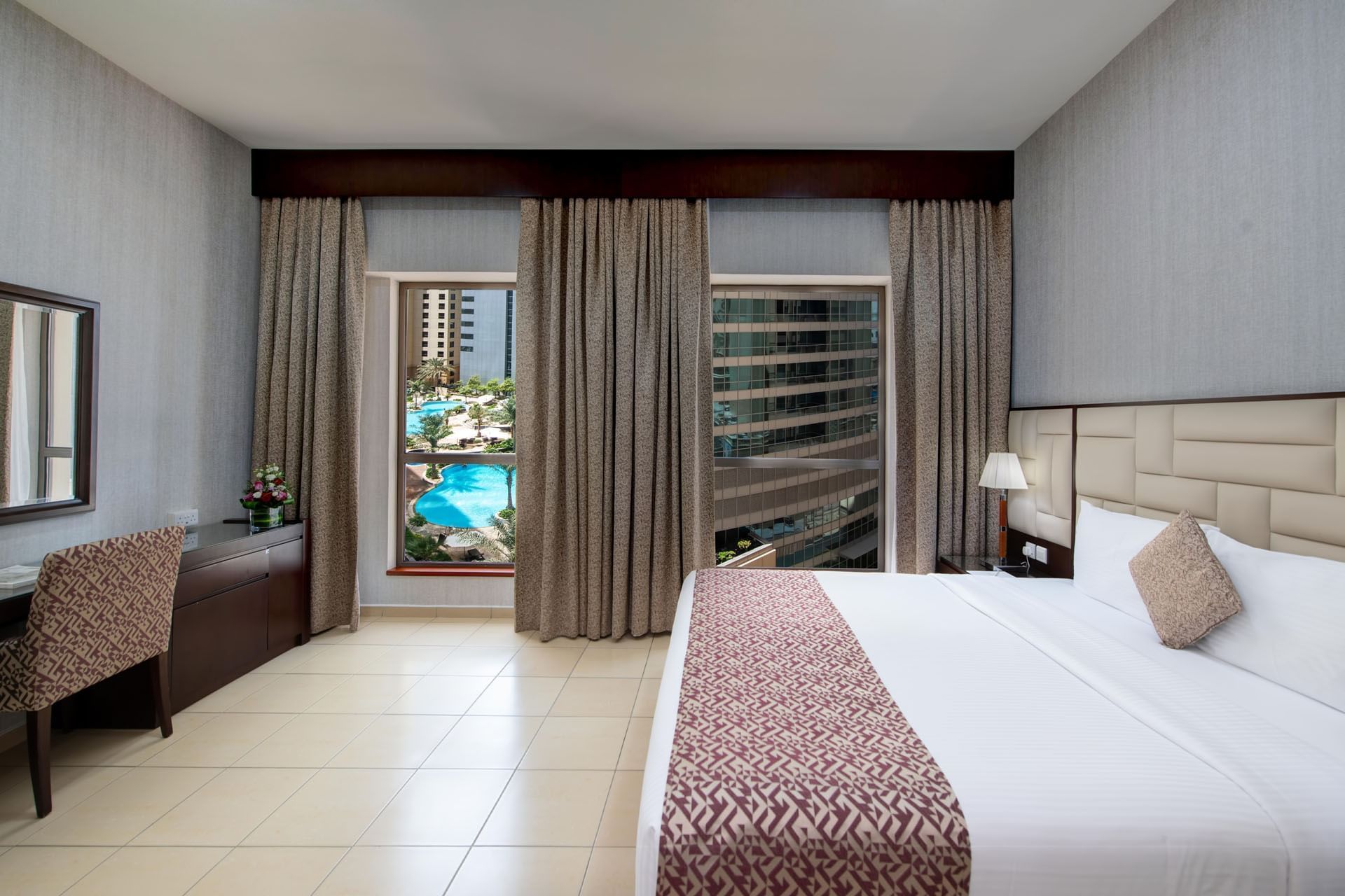 Suha JBR Hotel Apartments | 4-Star Hotel in Dubai