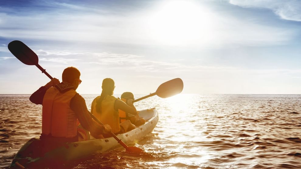 Kayaking in the Poconos: Best Lakes, Rivers & Tips | Cove Pocono
