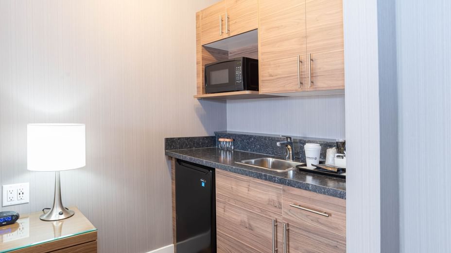 Standard Room, 1 King Bed, Kitchenette, Atrium Building | Sandman Hotel ...