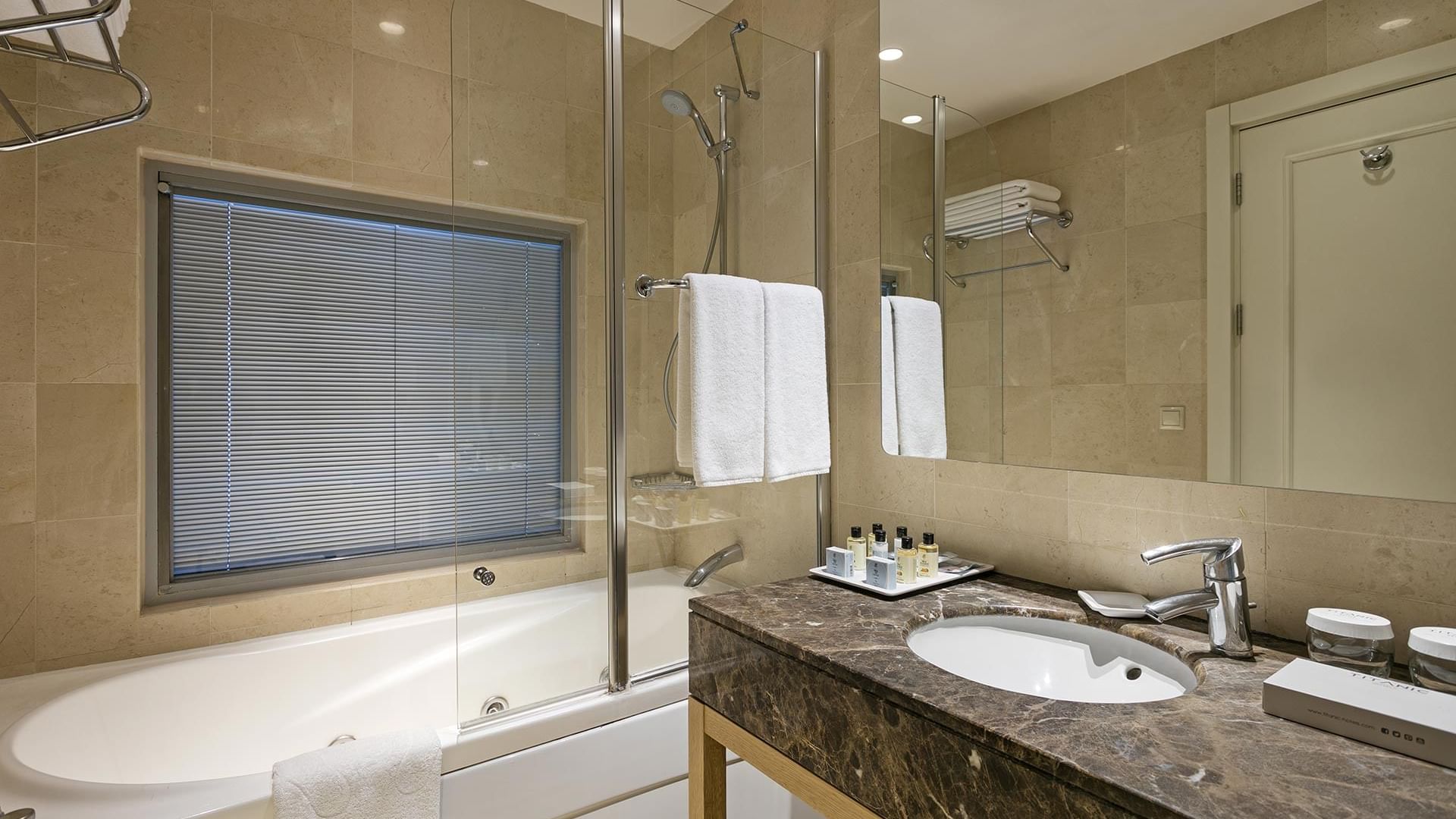 Colonel Suite | Titanic Deluxe Lara