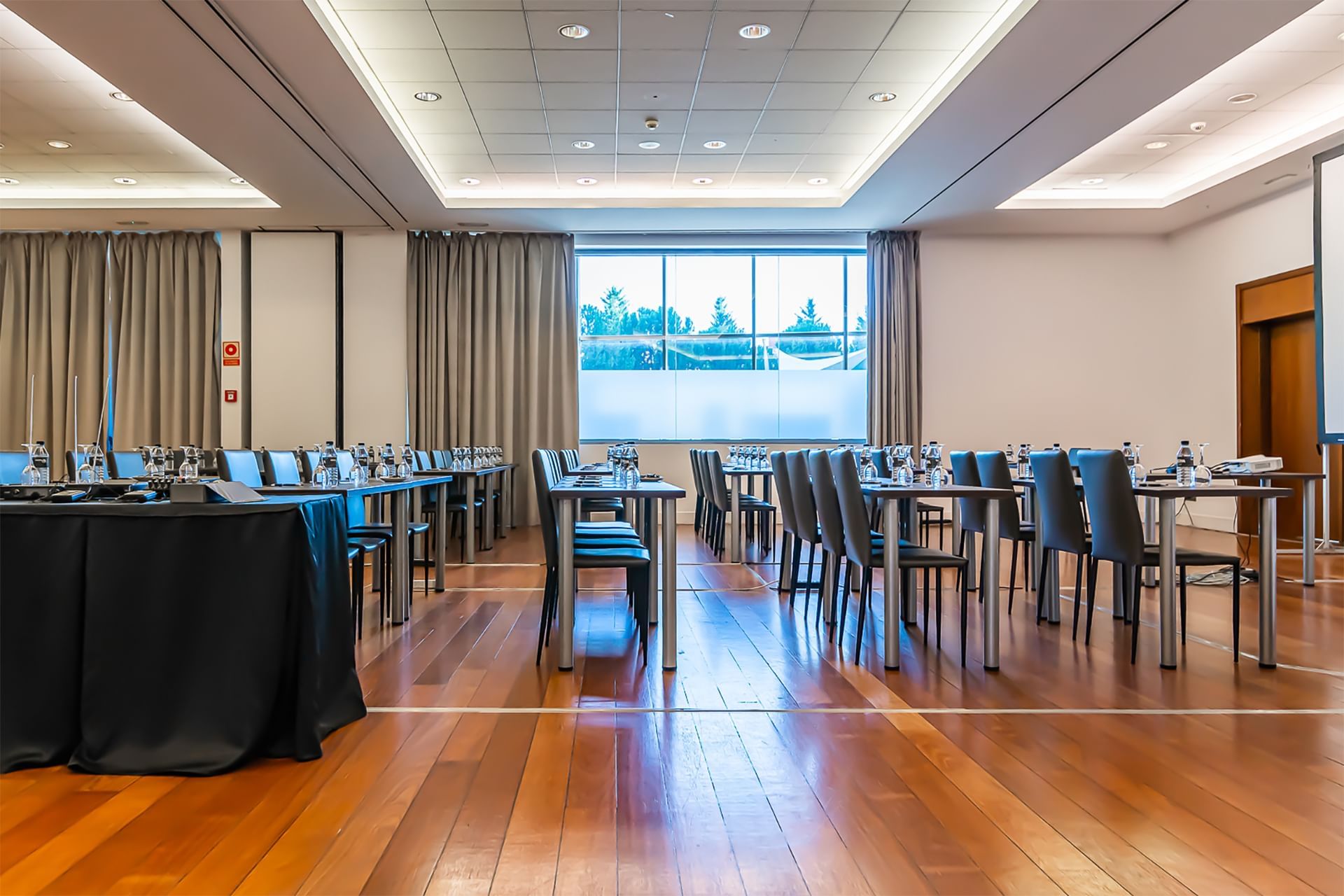 Hotel Amura Alcobendas | 4-Star Hotels near Madrid Airport