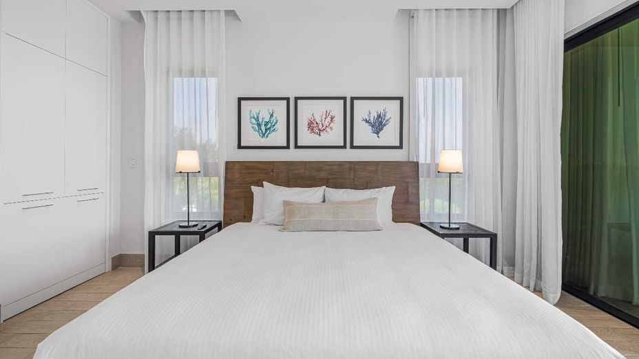 Luxury Two Bedroom Corner Ocean View | H2O Life. Style. Resort ...