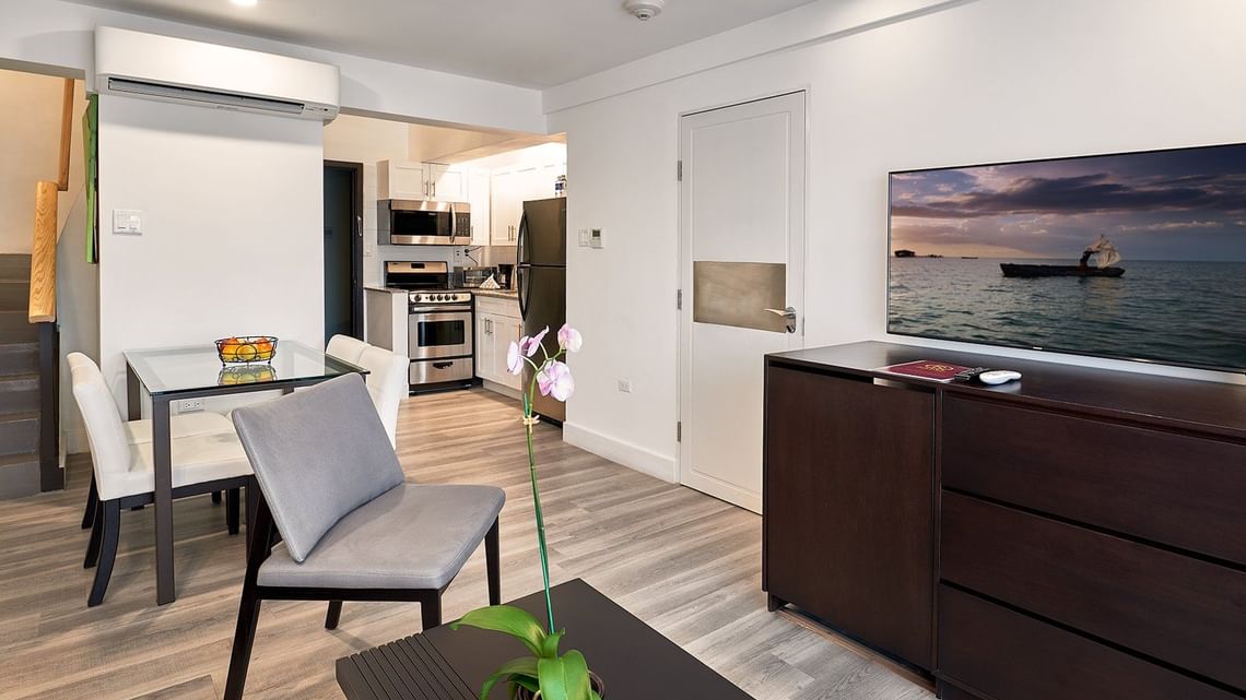 Two Bedroom Penthouse Loft Suite - The R Hotel