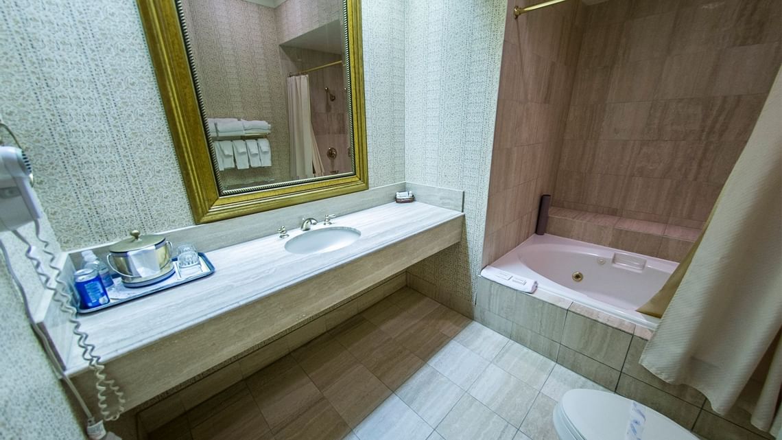 Clubhouse King Suites | Dancing Rabbit Inn