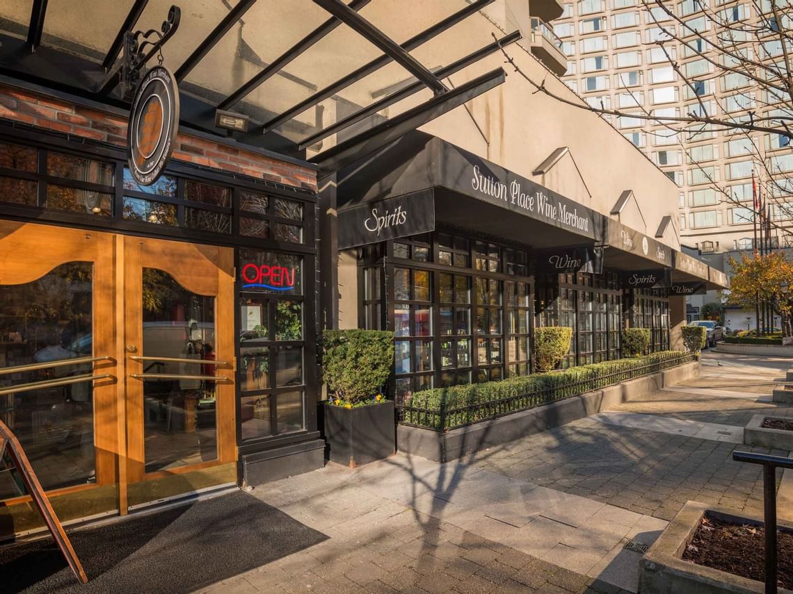 Sutton Wine Merchant | Sutton Place Hotel Vancouver Amenities