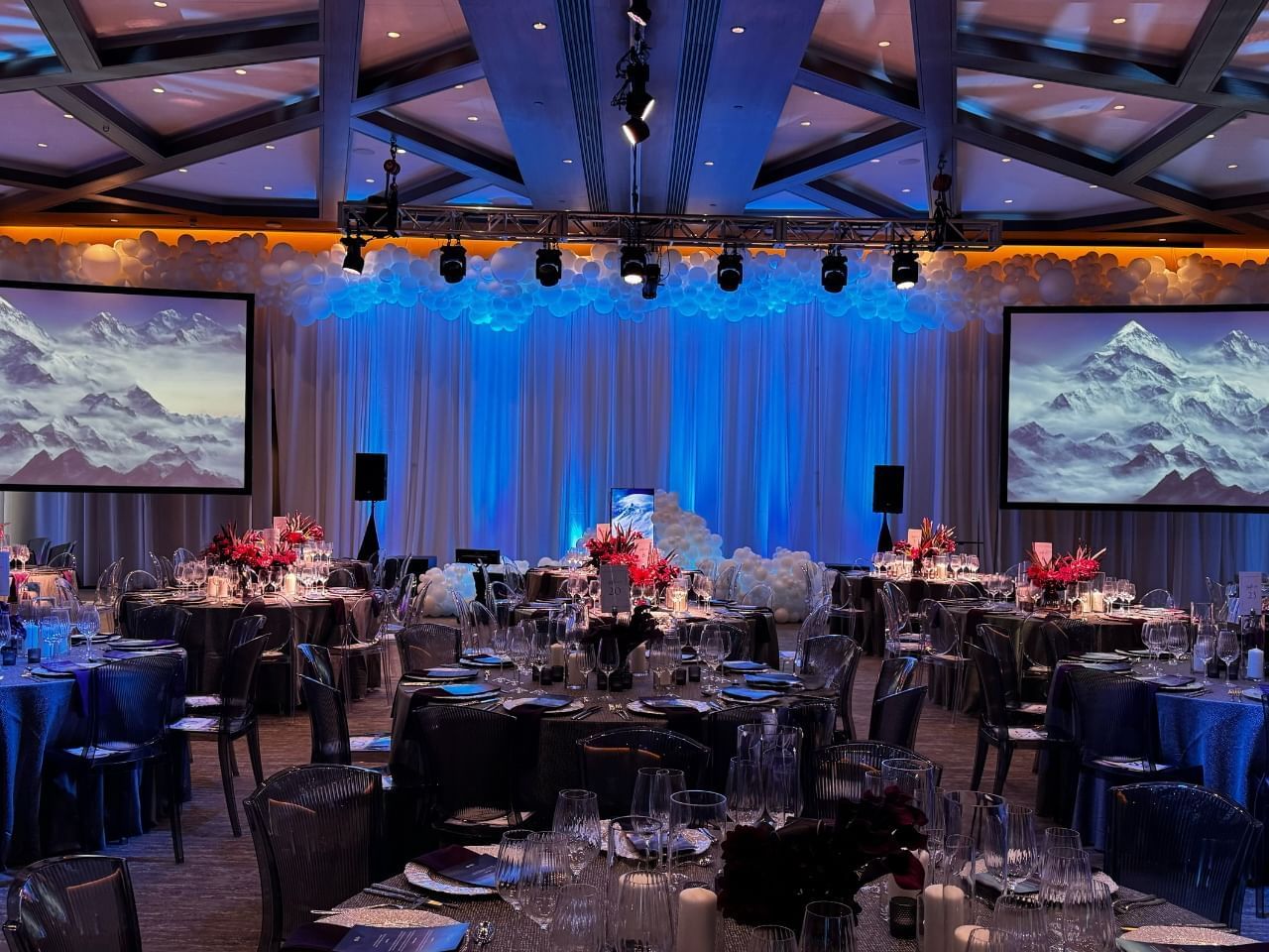 Luxury Meetings & Events | Paradox Vancouver