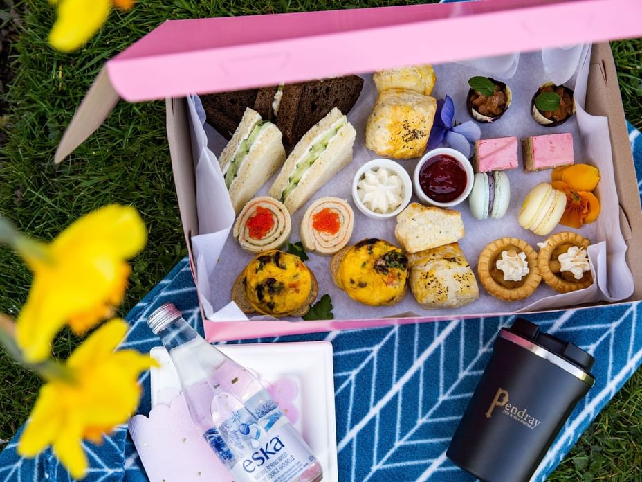 Daily Afternoon Tea | Services at Pendray Inn & Tea House