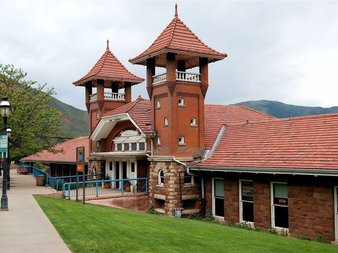 Explore Glenwood Springs' Historical Landmarks - Things To Do
