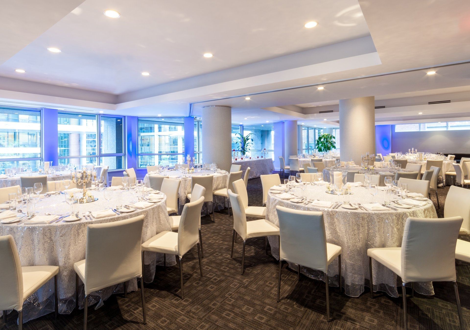 Banquet wedding table set-up at Warwick Le Crystal - Montreal
