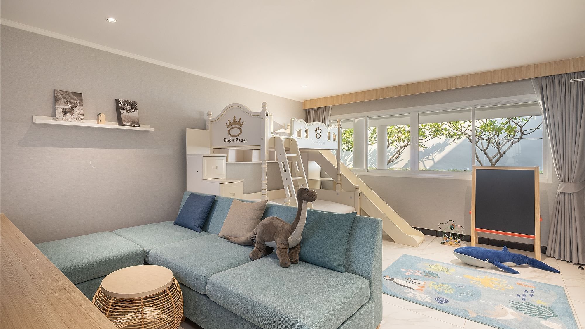 Deluxe Family Seaview | Rayong Hotel Rooms | Eastin