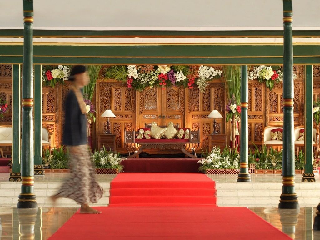 Ballroom & Outdoor Wedding Venue Jogja | Royal Ambarrukmo