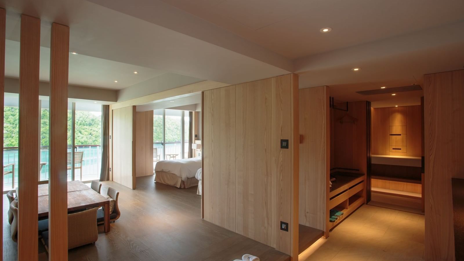Corner Suite Room | Palau Royal Resort Accommodation