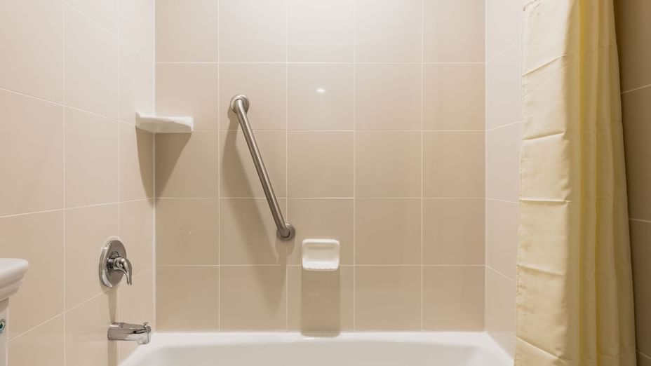 One King Accessible Room with Roll-In Shower | APA Hotel Woodbridge