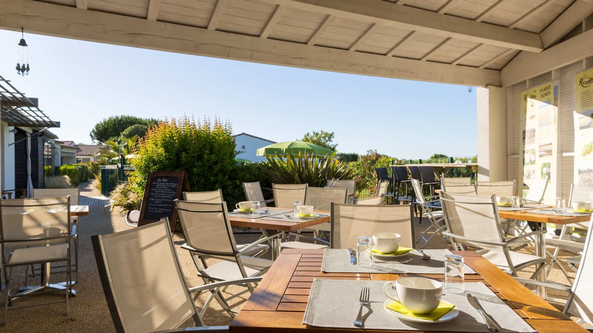 Les Vignes de la Chapelle, The Originals Relais | Hotel Ile de Re ...